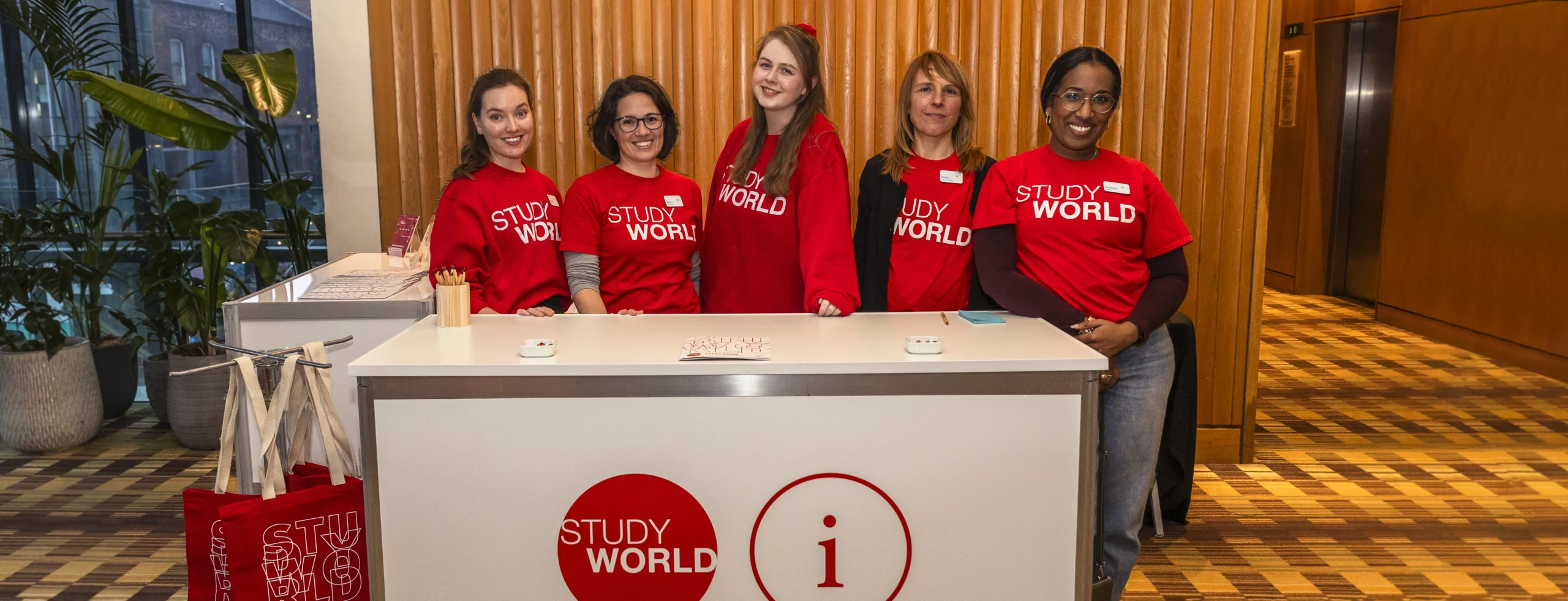 Who organises StudyWorld | English UK